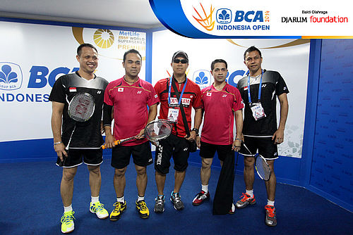 Mainaky's Brothers in Action